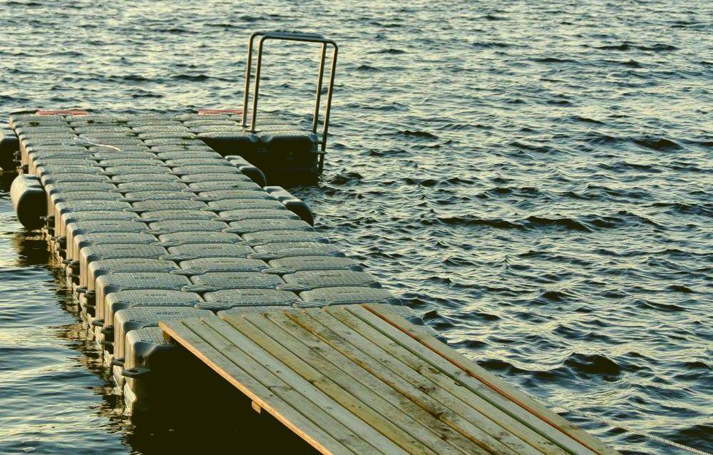L Shape Dock with full accesories - PCM Docks | Marina and Dock